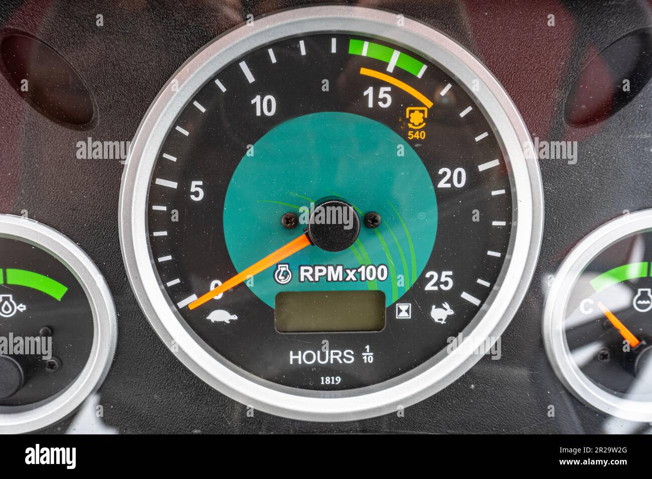 Speedometer indicator of a truck at nutral speed of 0 km/h. Speedometer ...