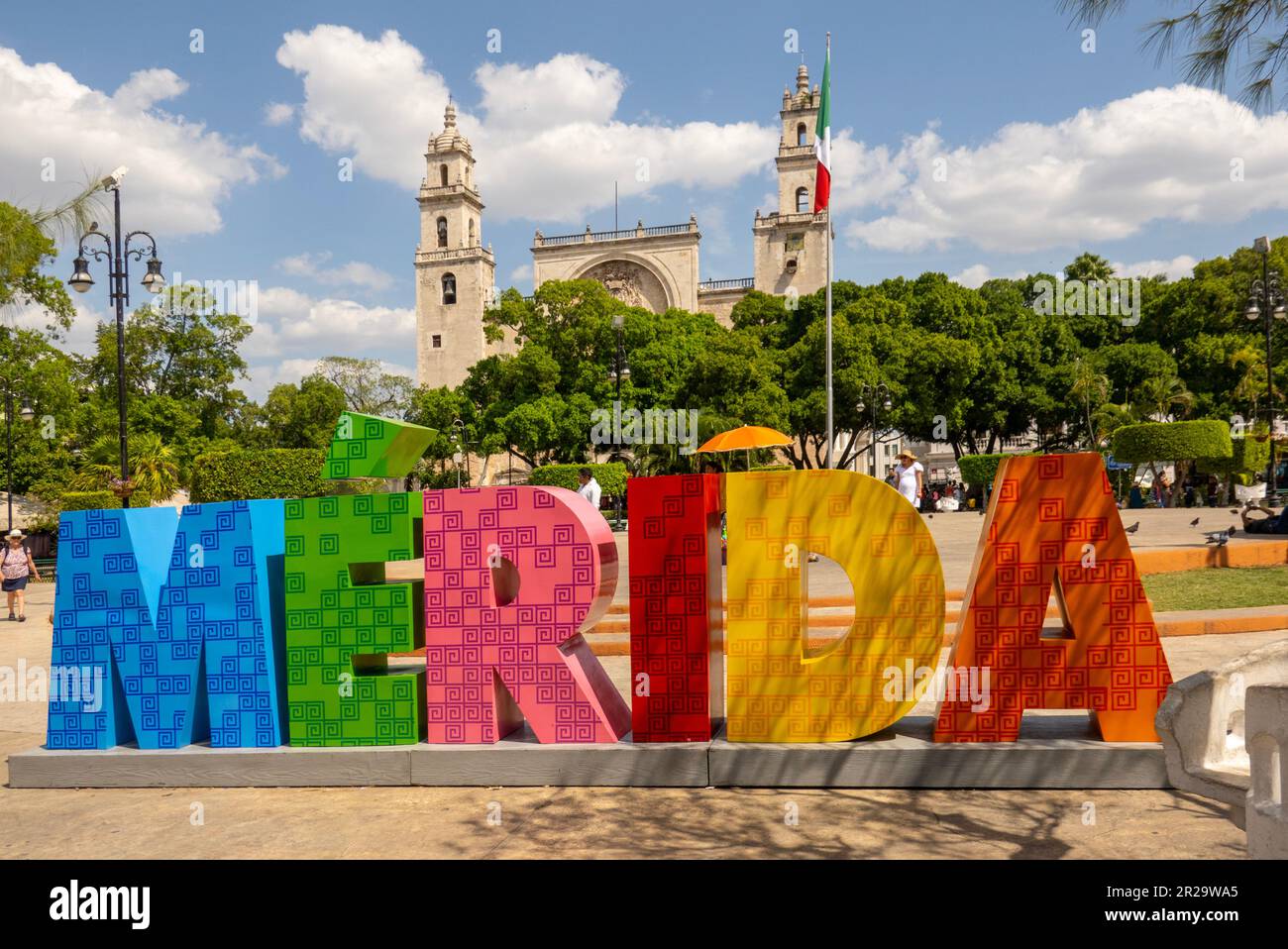 Plaza grande park square historic downtown centro hi-res stock ...