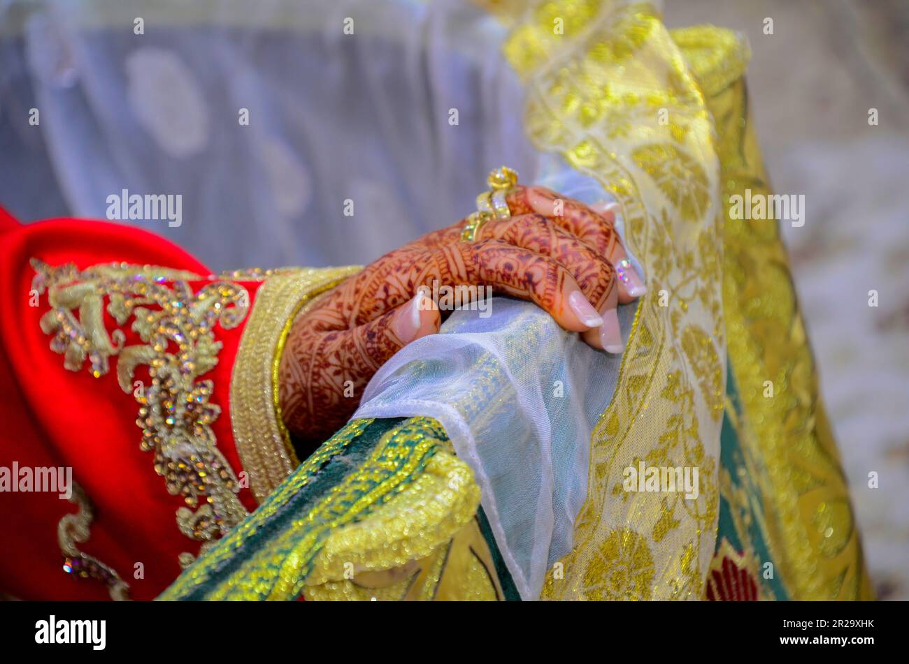 Hand with Moroccan Henna . morocco wediing Stock Photo - Alamy