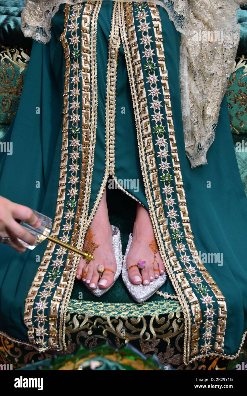 Henna artist morocco hi-res stock photography and images - Alamy