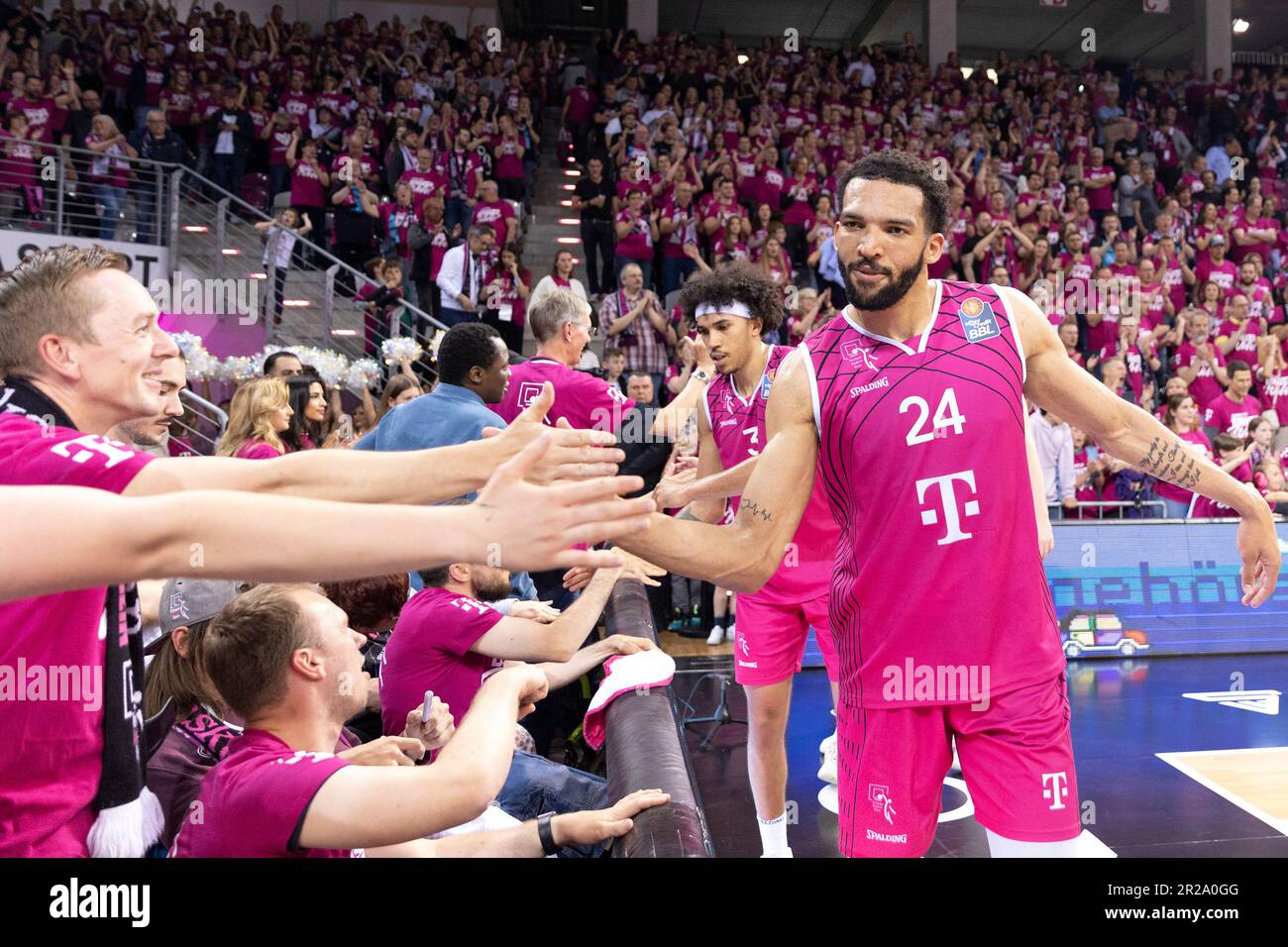 Bonn, Deutschland. 17th May, 2023. Deane WILLIAMS (BON, mi.) is happy ...