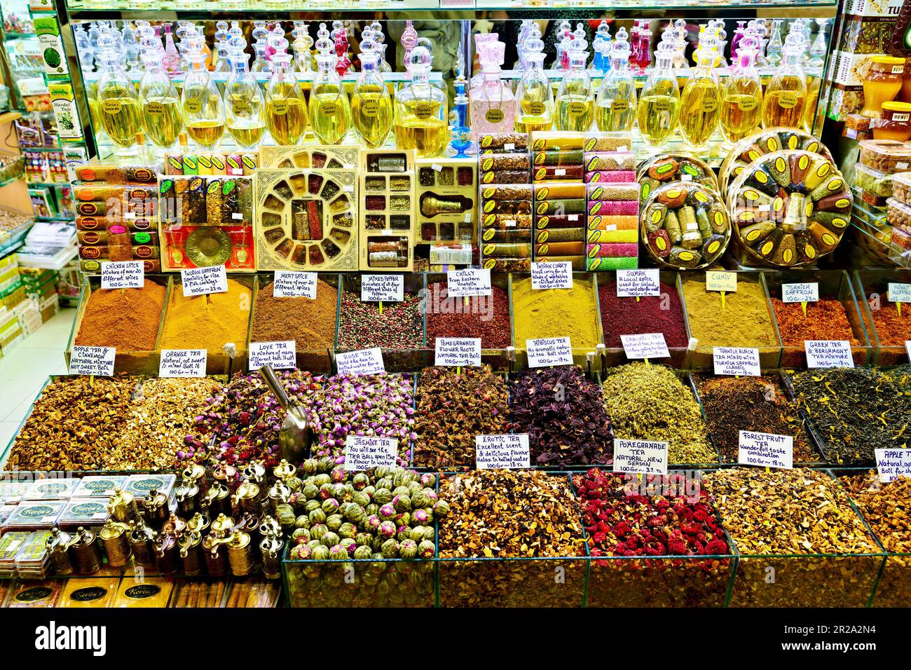 Istanbul Turkey. Spices at the Grand Bazaar covered market Stock Photo ...