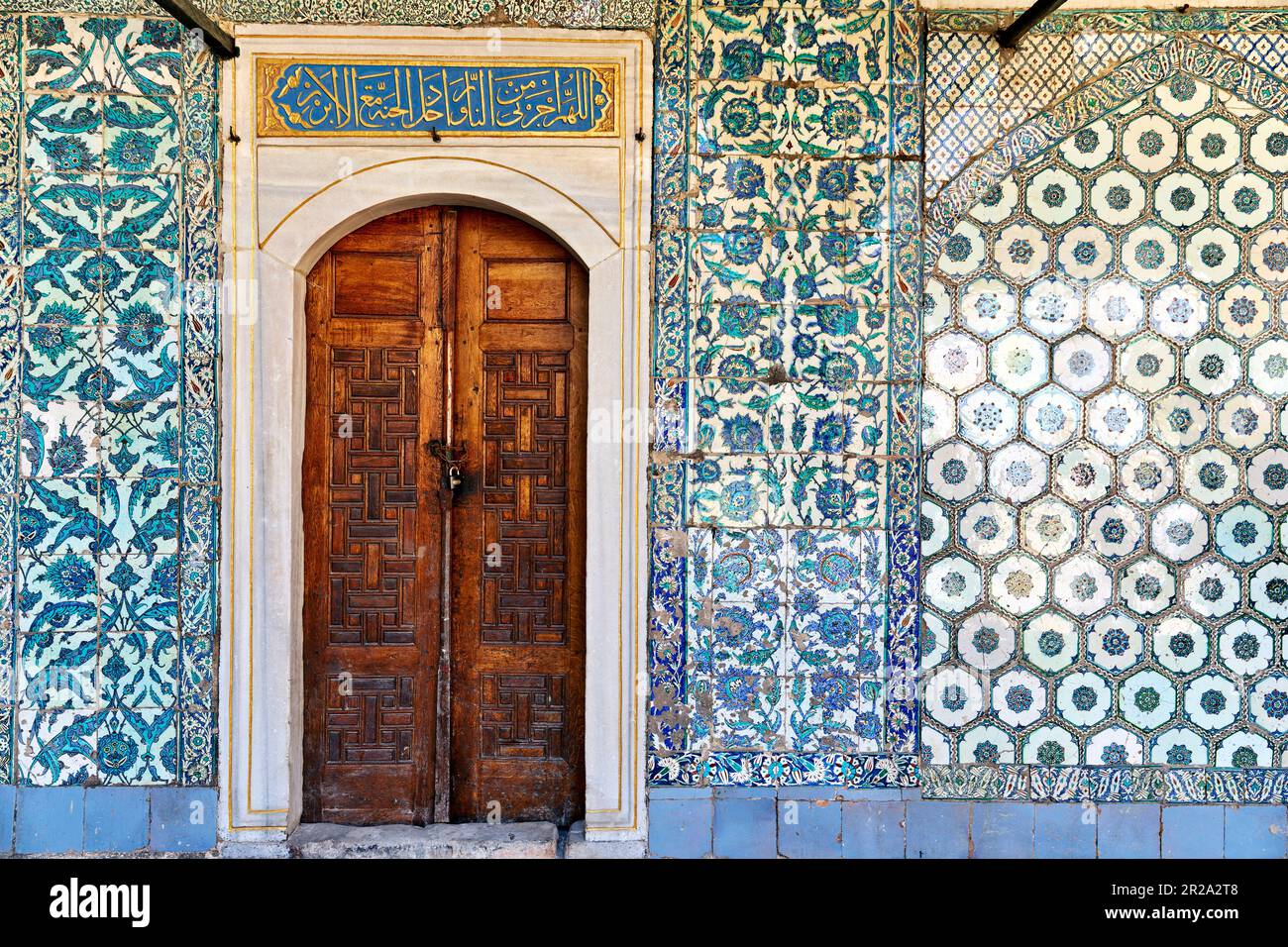 Istanbul Turkey. Topkapi Palace. Decorated walls in the Harem Stock ...