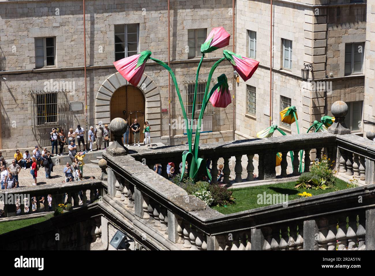 Girona flower show 2023 - Temps de Flors - floral displays in the ...