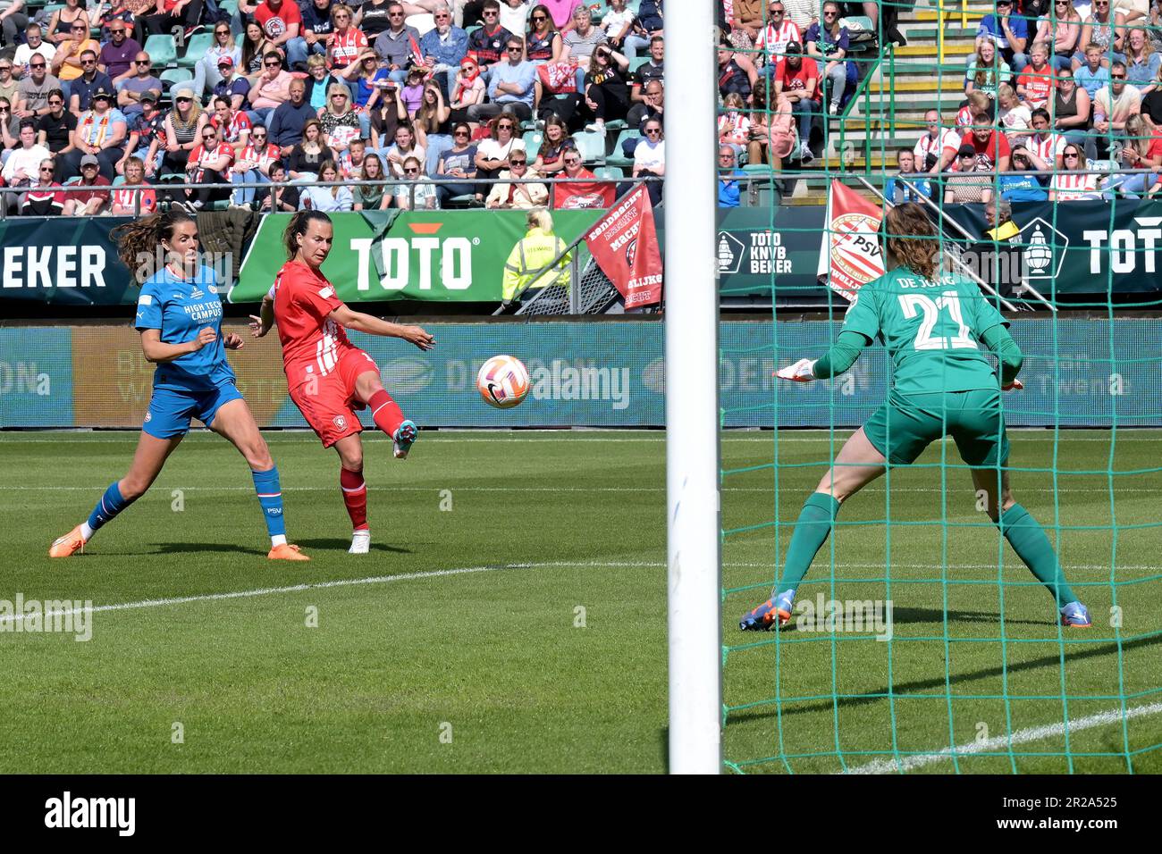 THE HAGUE - Netherlands, 18/05/2023, Renate Jansen of FC Twente scores ...