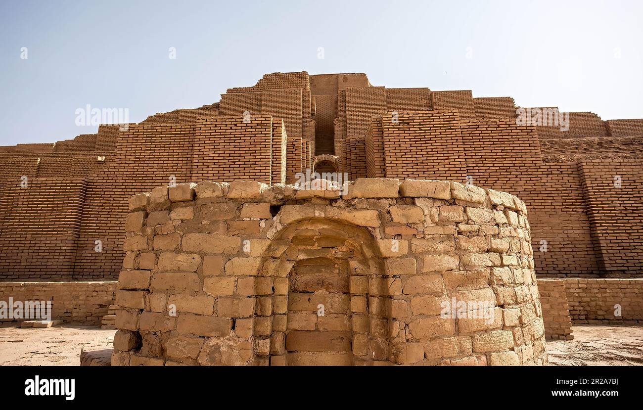 Ziggurat chogha zanbil khuzestan hi-res stock photography and images ...