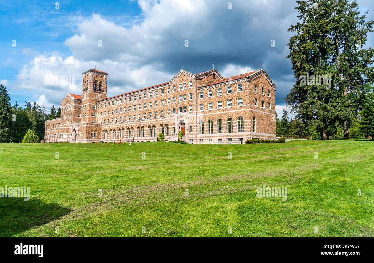 Lombard romanesque architecture hi-res stock photography and images - Alamy