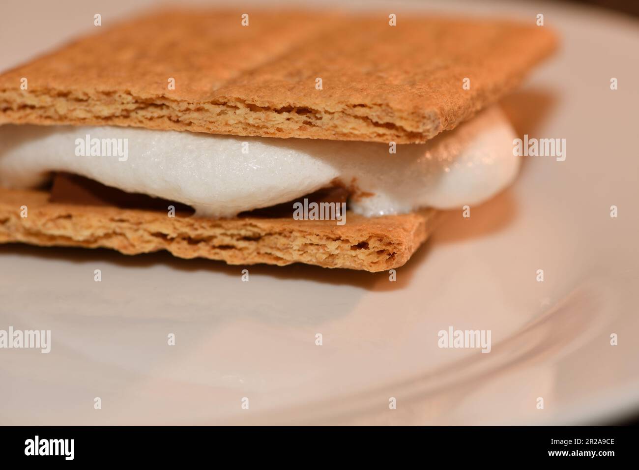 Smores, a close-up view of the treat Stock Photo - Alamy