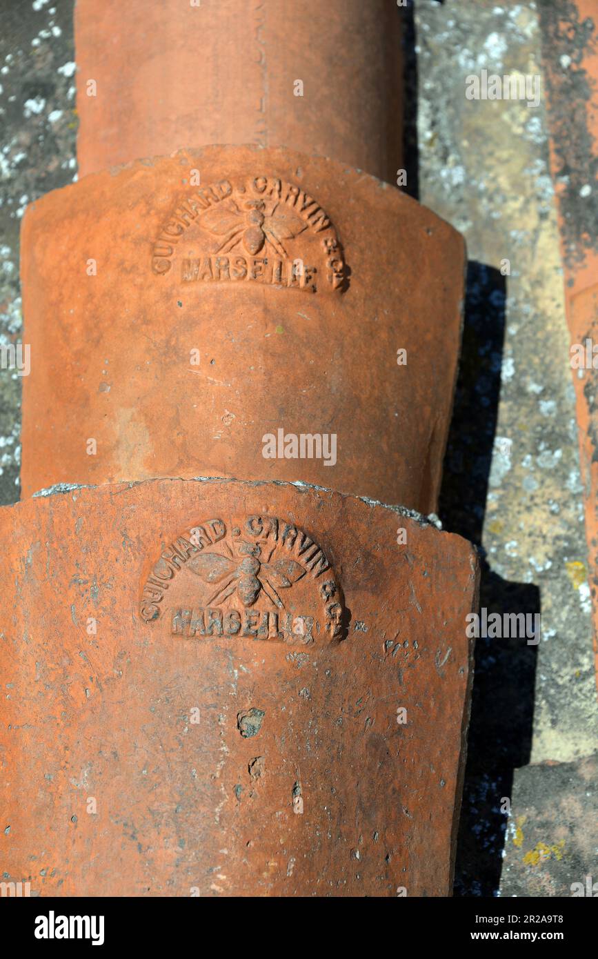 Old canal tiles on a roof in Provence Stock Photo - Alamy