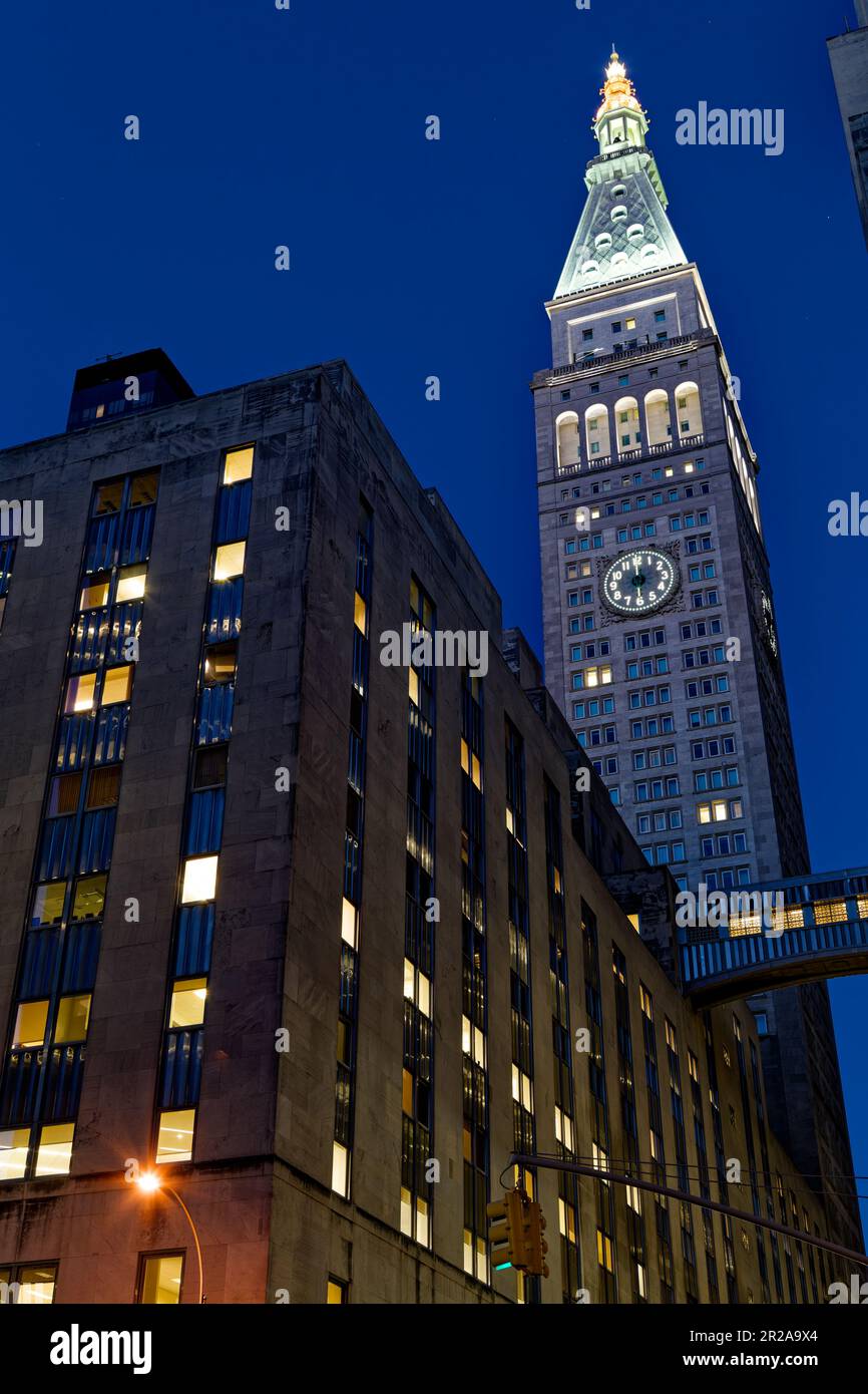 Metropolitan Life Insurance Company Tower, brightly lit. Archive photo ...