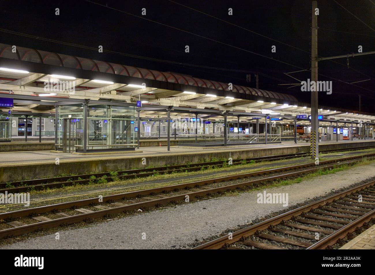 Villach, Bahnhof, Schild, Information, Stationsname, Orientierung ...
