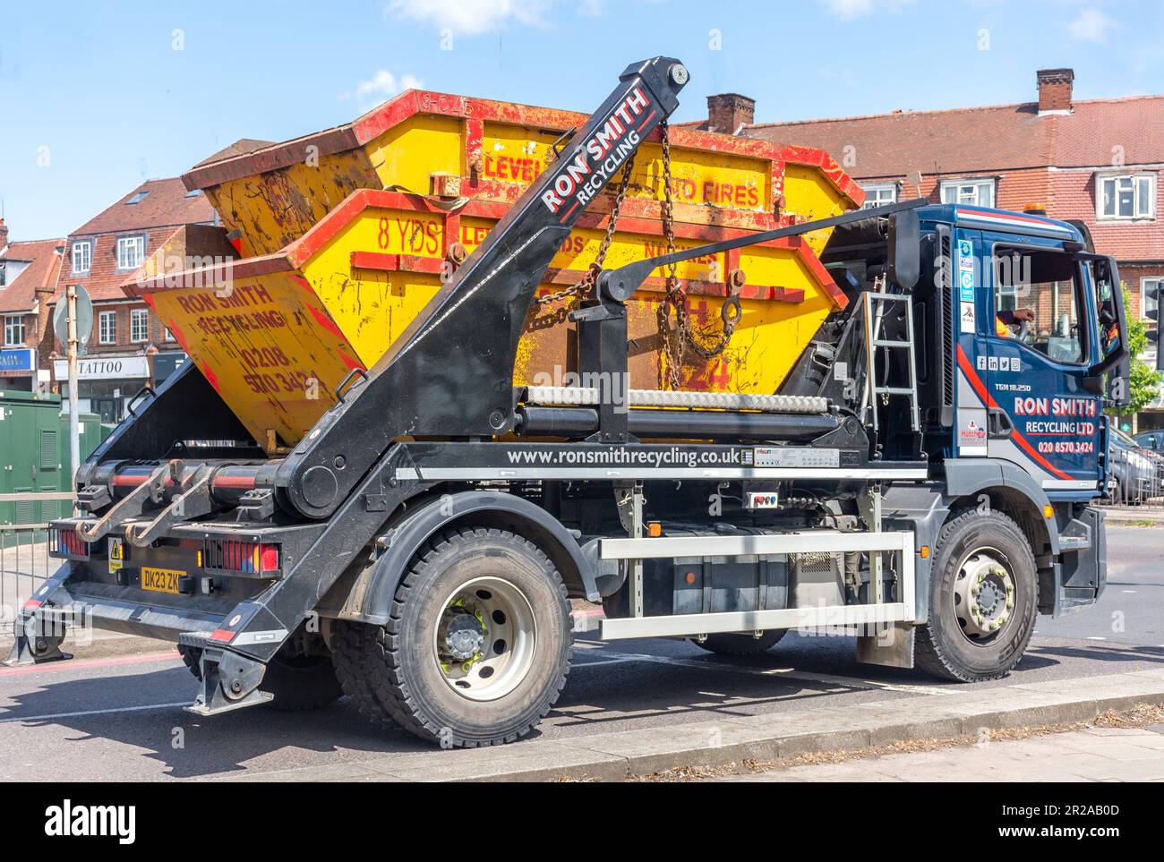 Skips and kensington hi-res stock photography and images - Alamy