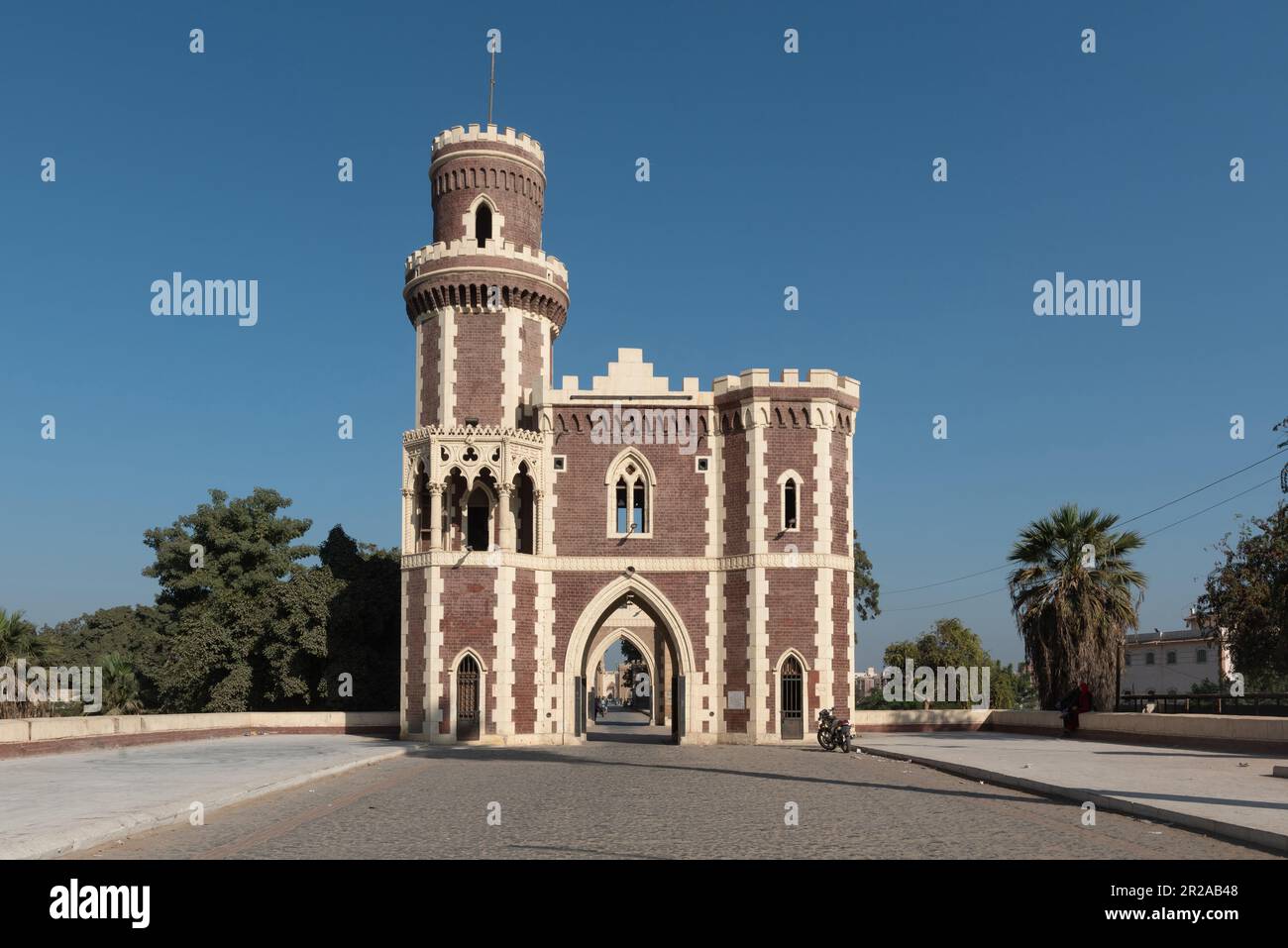 Architecture of the El Qanater Barrage, on the River Nile at the Delta ...