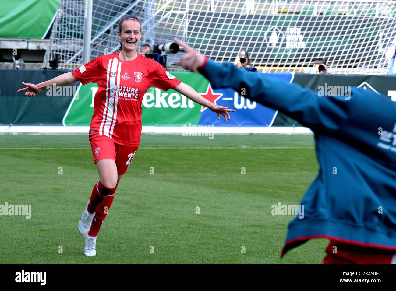THE HAGUE - Bente Jansen of FC Twente celebrates the 4-0 during the ...
