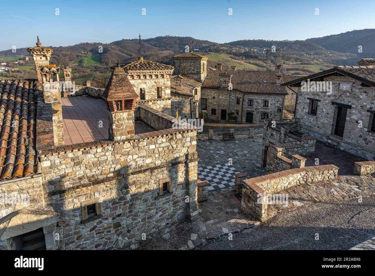 Votigno di Canossa, a medieval village with the Casa del Tibet inside ...