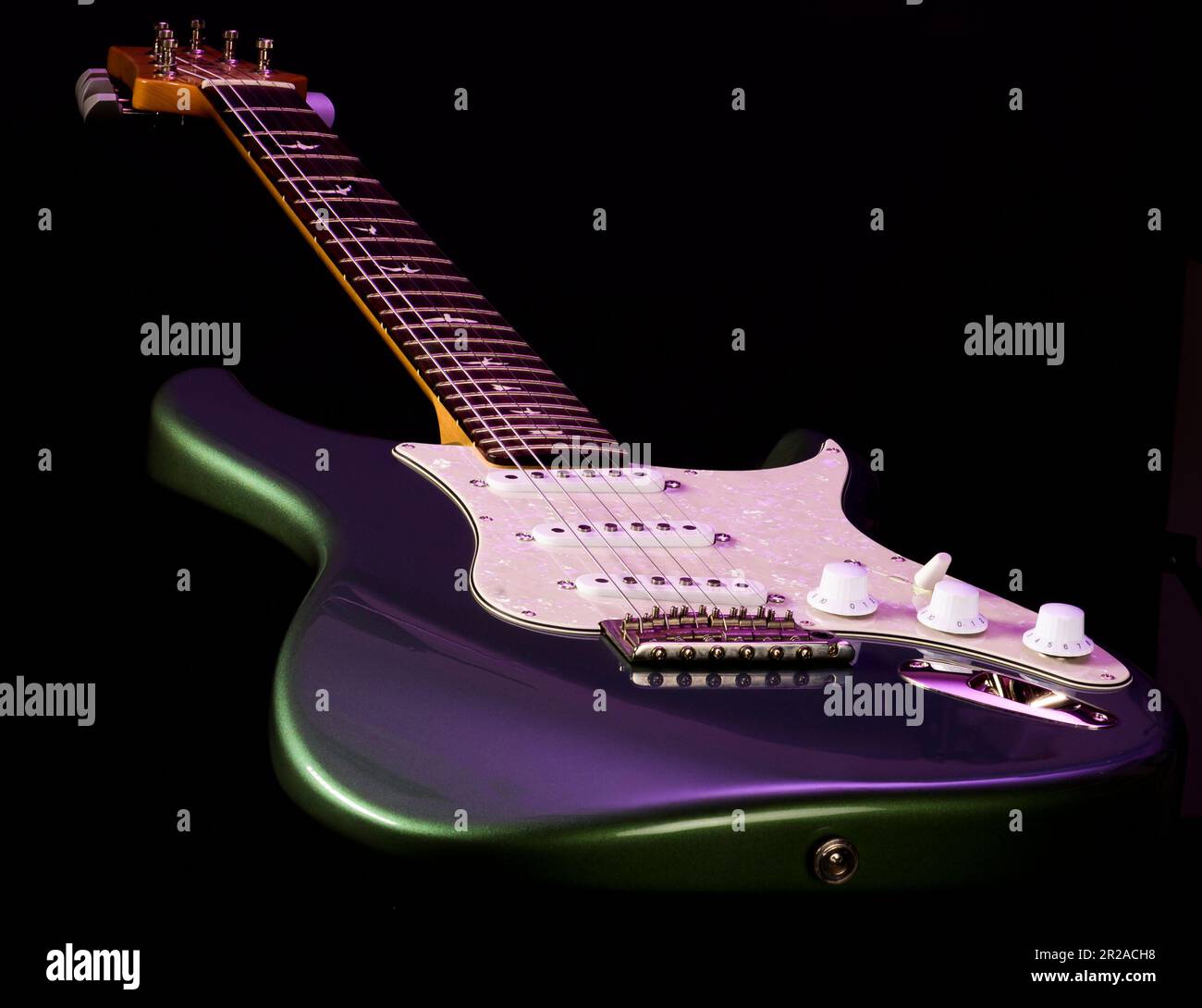 Black stratocaster hi-res stock photography and images - Alamy