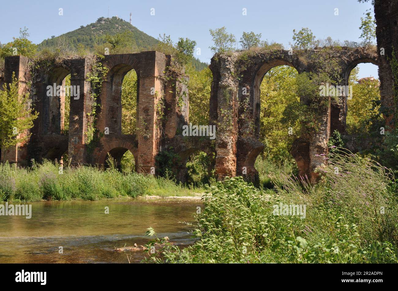 Roman aqueducts hi-res stock photography and images - Alamy