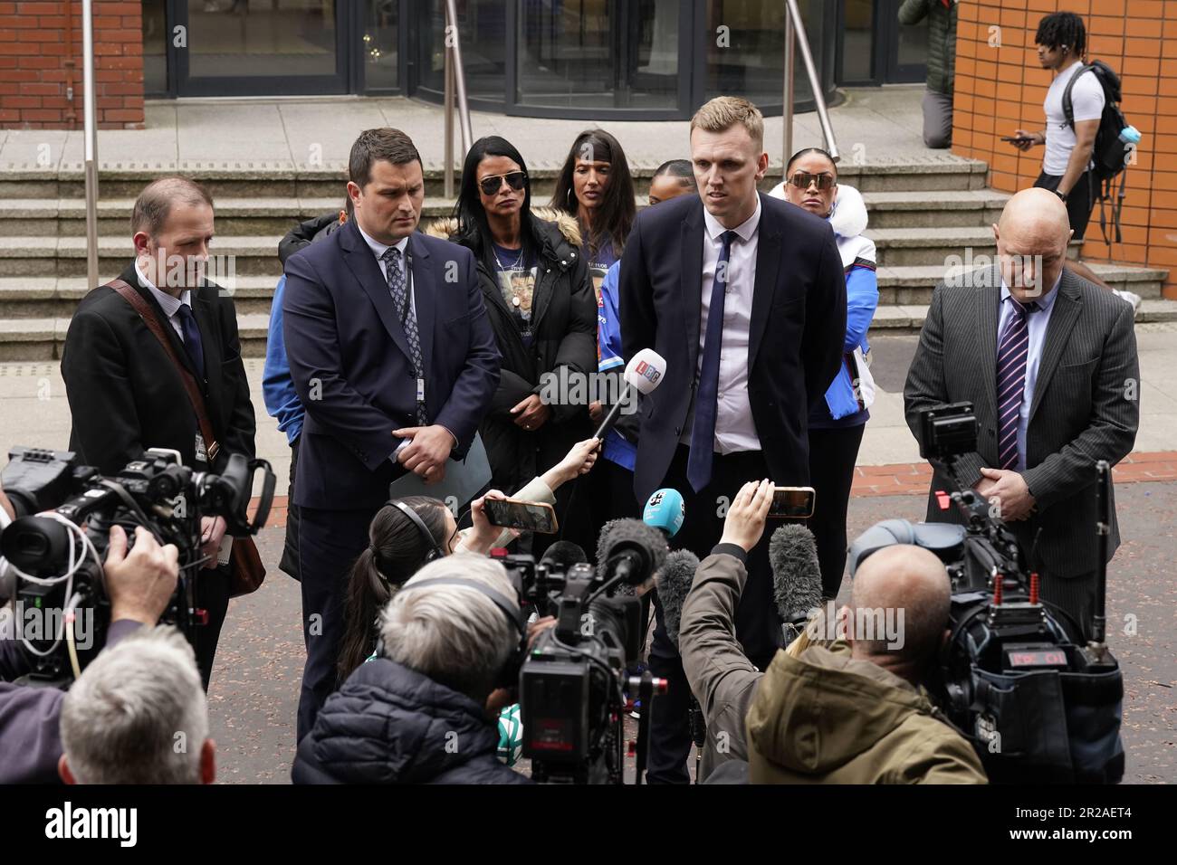 Detective Constable Lee Swift (2nd left) with Charlie Mclean, the ...
