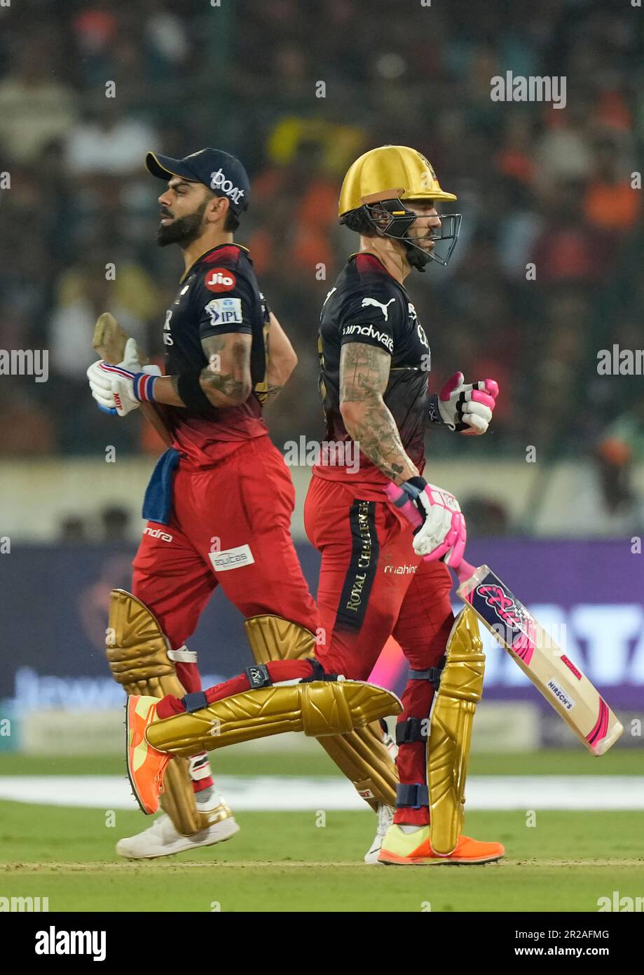 Royal Challengers Bangalores' Faf du Plessis , right, and Virat Kohl ...
