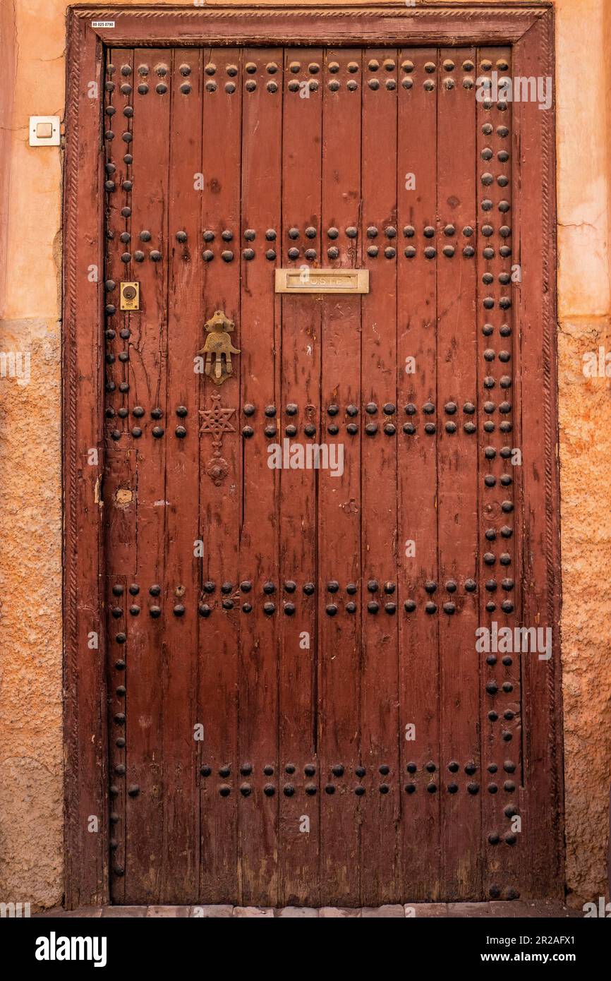 Typical Arabic Wooden Door in Marrakech medina, Muslin, Ancient Stock ...