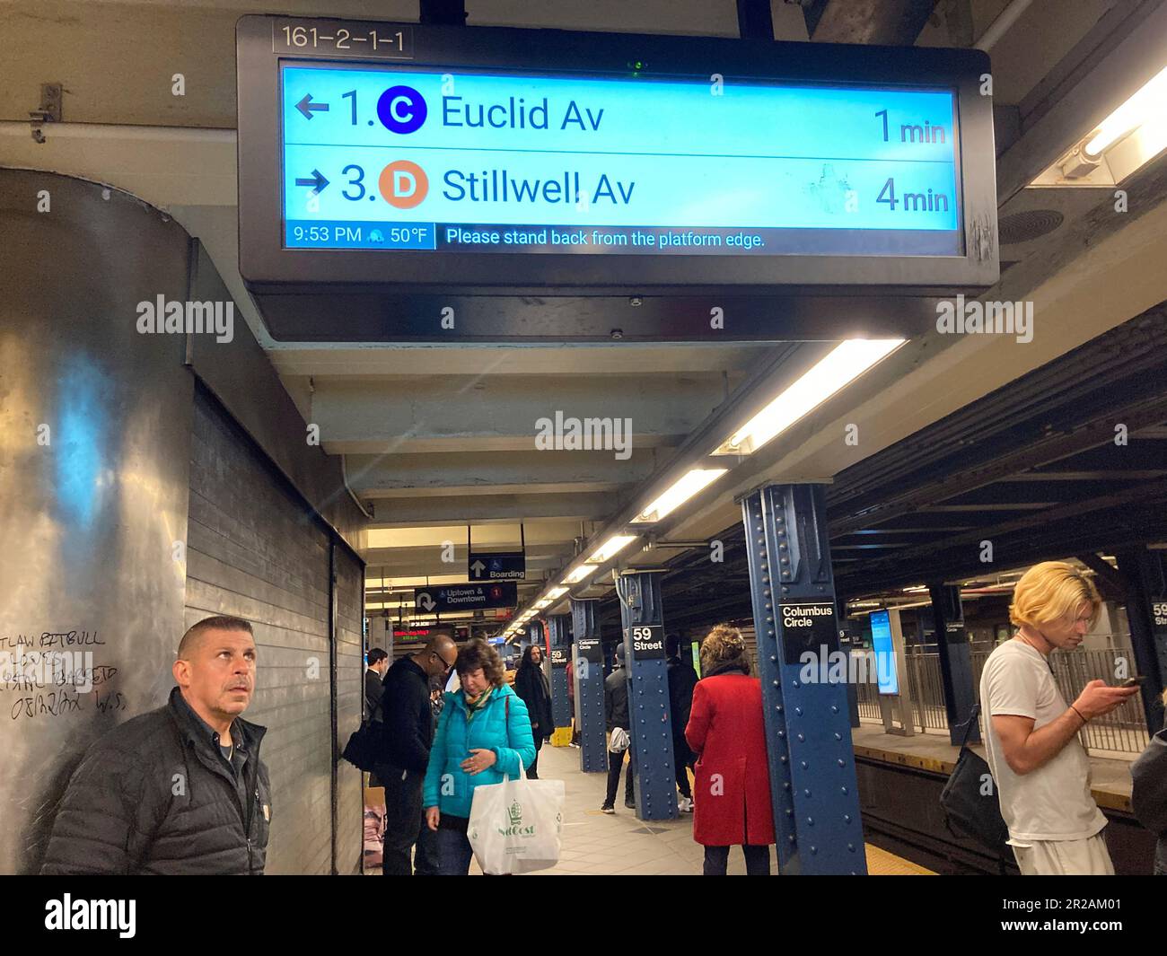 Mta train countdown clock hi-res stock photography and images - Alamy