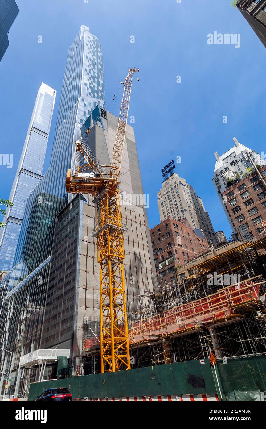 Construction on BillionaireÕs Row, a collection of super-tall ...