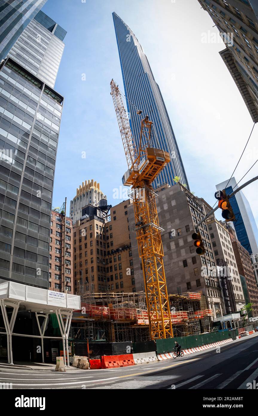 Construction on BillionaireÕs Row, a collection of super-tall ...