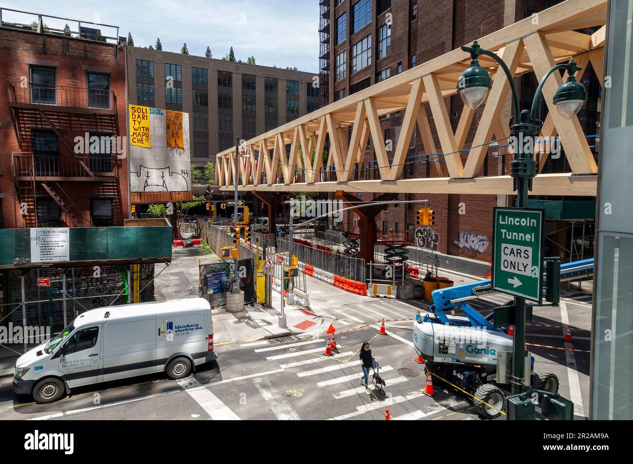High line moynihan connector hi-res stock photography and images - Alamy