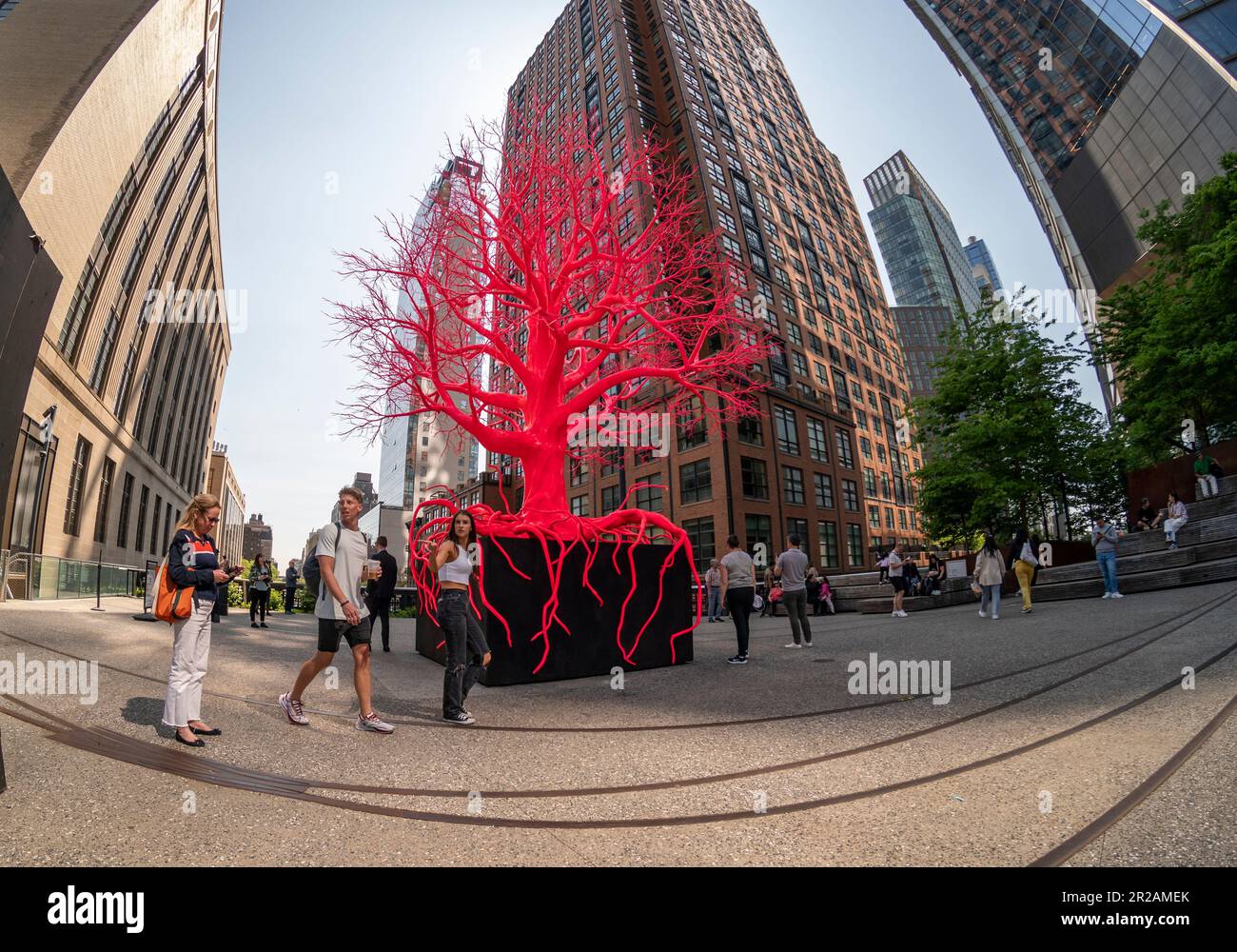 High line plinth new york hi-res stock photography and images - Alamy