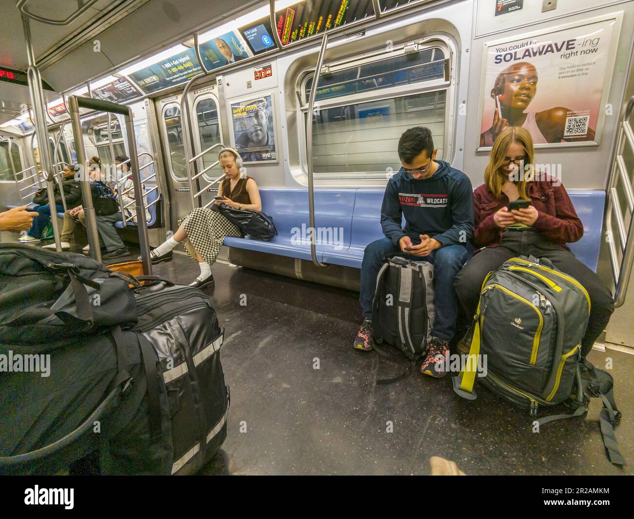 Weekday ridership hi-res stock photography and images - Alamy