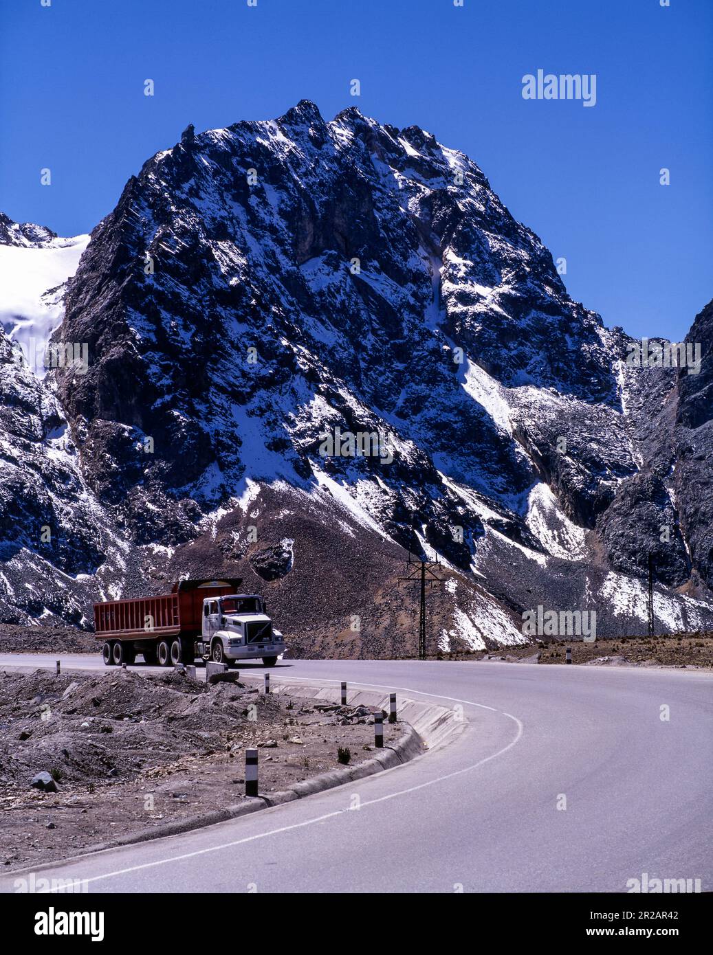 Highest mountain in peru hi-res stock photography and images - Alamy