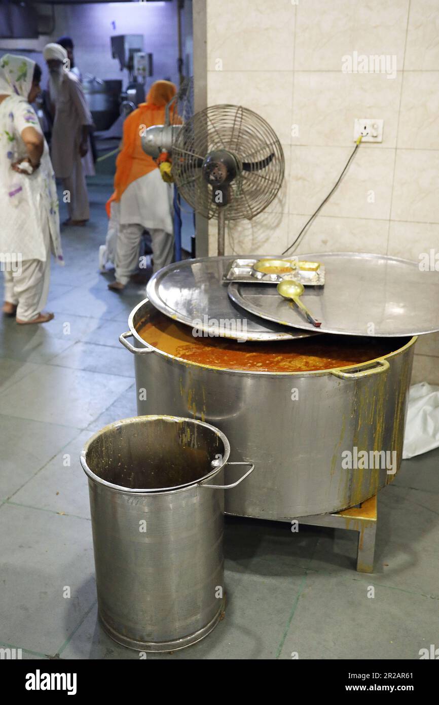 Gurdwara Kitchen, New Dehi, India Stock Photo - Alamy