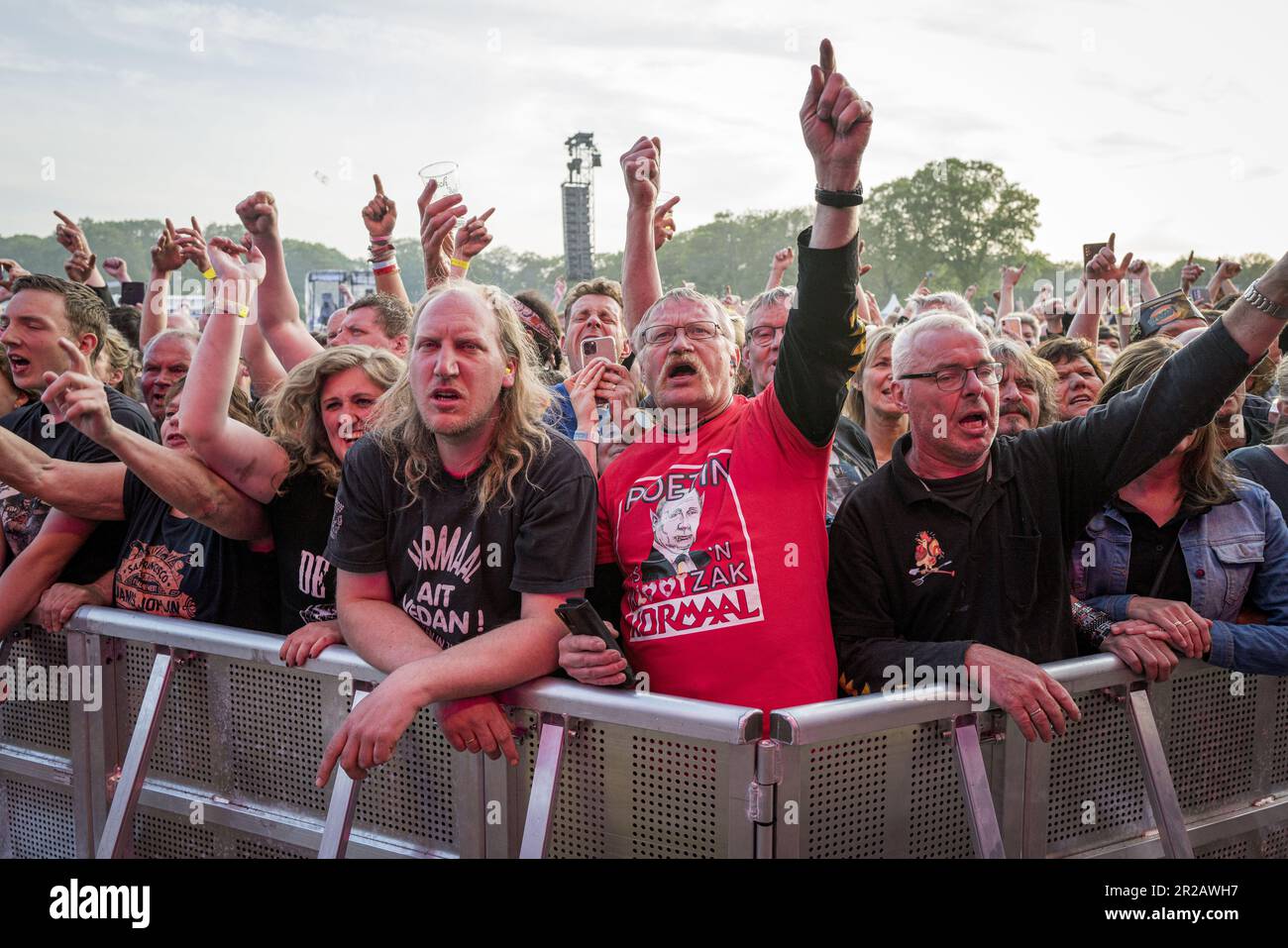 LOCHEM - Fans during the performance of the Achterhoekse dialect band ...