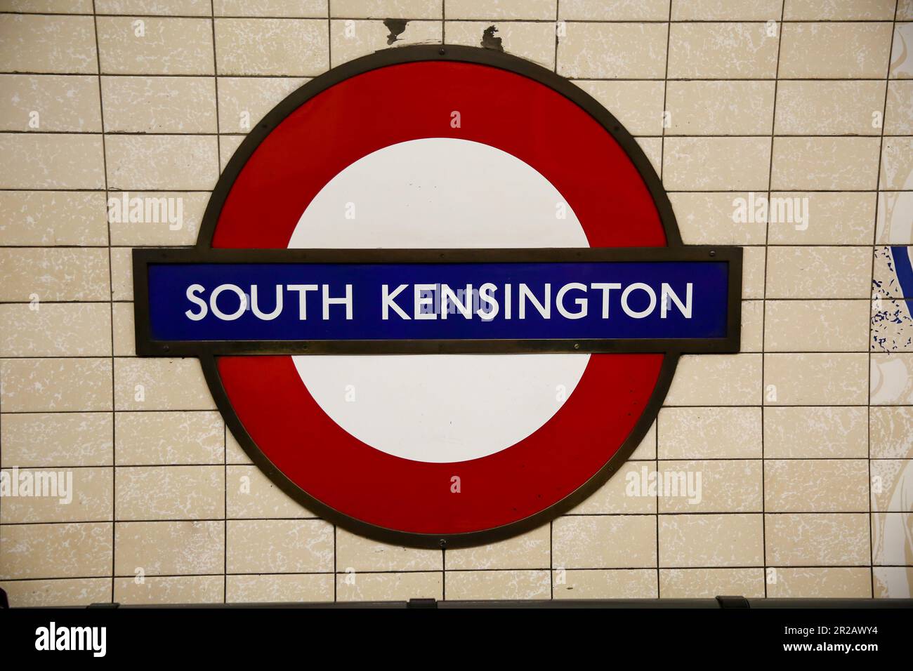South Kensington sign displayed at the London underground station Stock ...