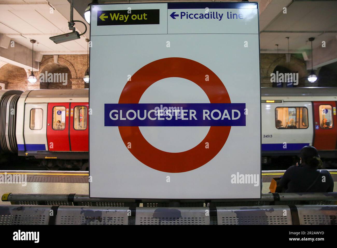 Gloucester Road sign displayed at the London underground station Stock ...