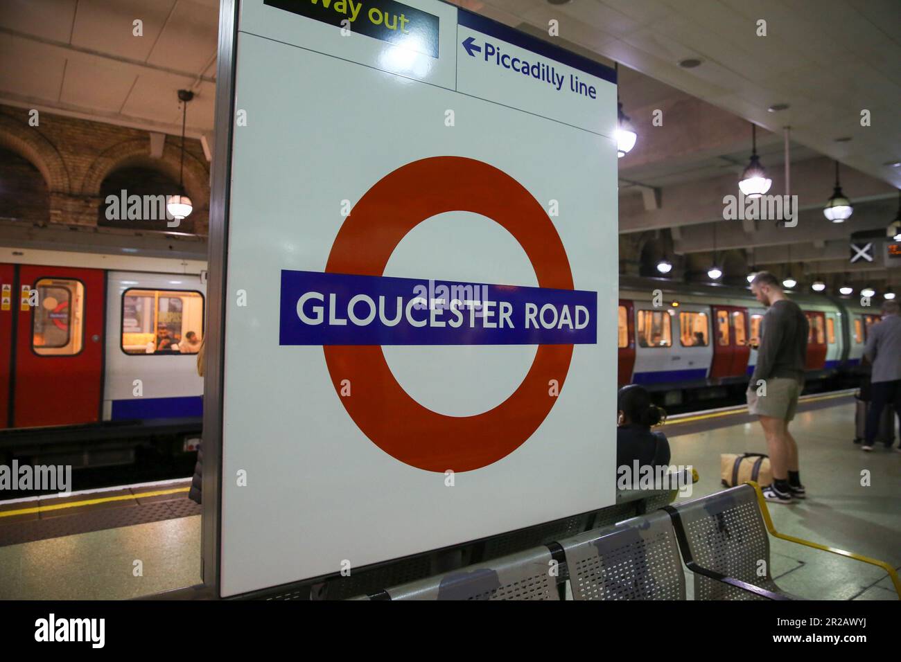 Gloucester Road sign displayed at the London underground station Stock ...