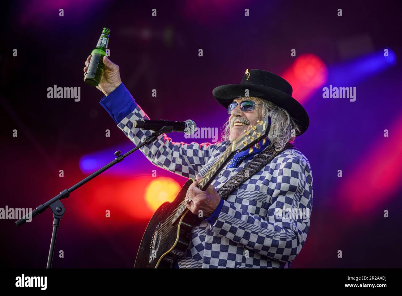 Old fashioned hoken hi-res stock photography and images - Alamy