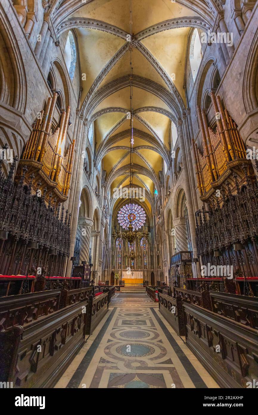 Inside durham cathedral hi-res stock photography and images - Alamy