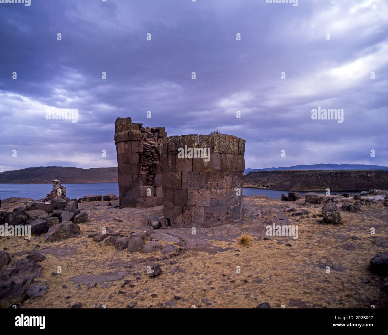 Peru.Puno, Sillustani.Chulpa.Colla culture Stock Photo - Alamy