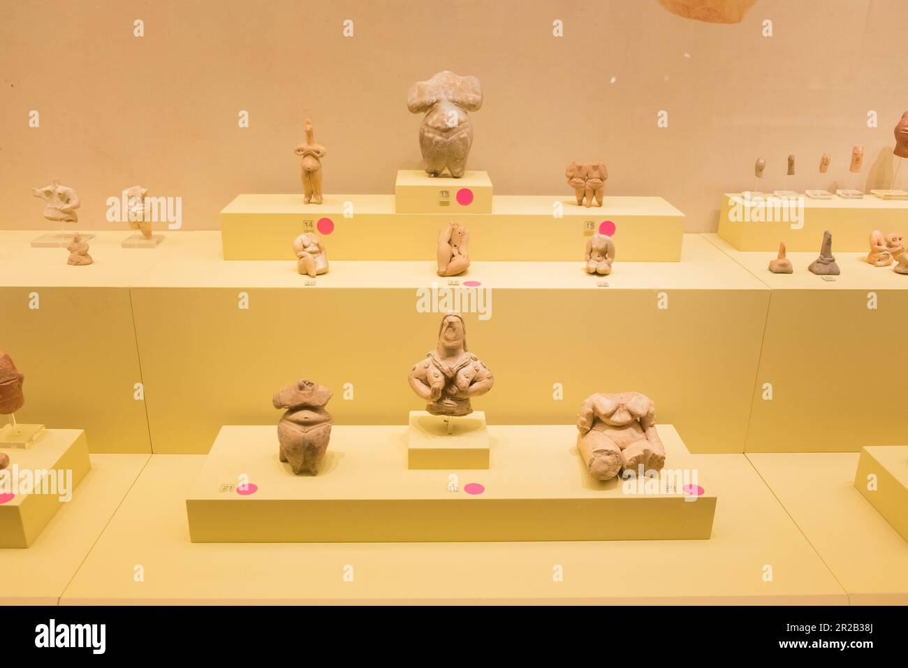 Marble and clay figurines (Final Neolithic and Late Neolithic period ...