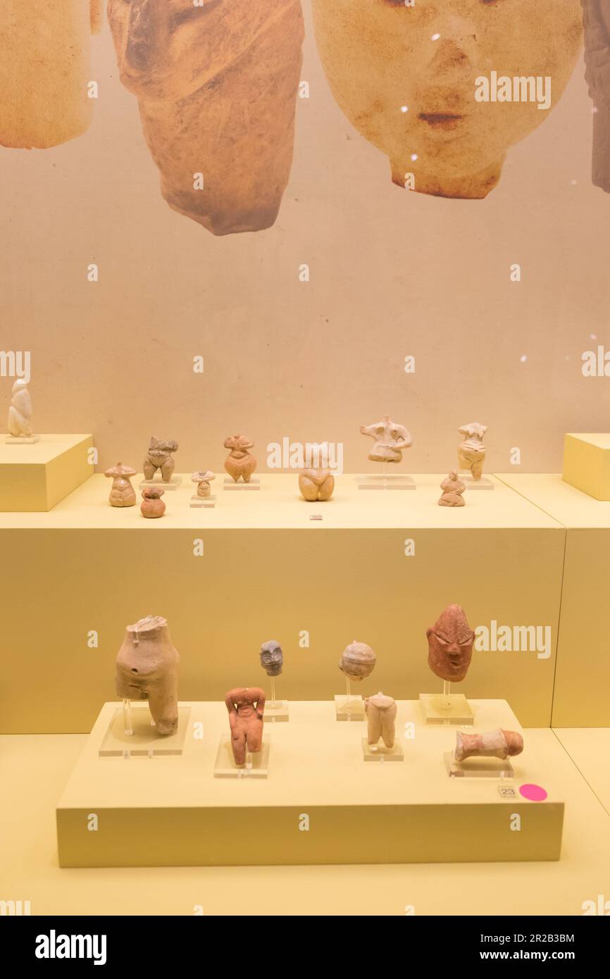 Marble and clay figurines (Final Neolithic and Late Neolithic period ...