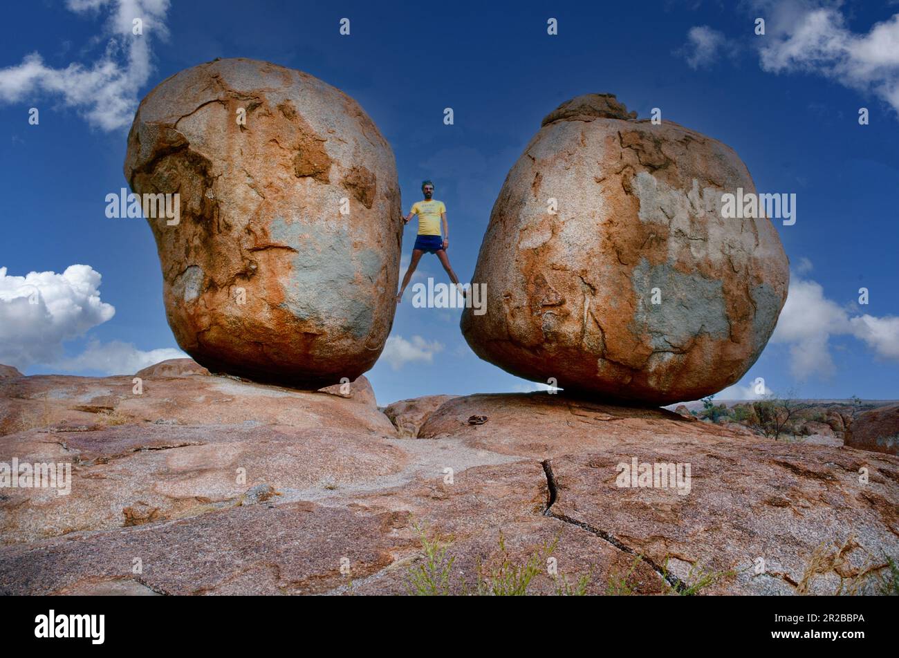 The Devil's Marbles (Karlu karlu), Warumungu, Northern Territory ...