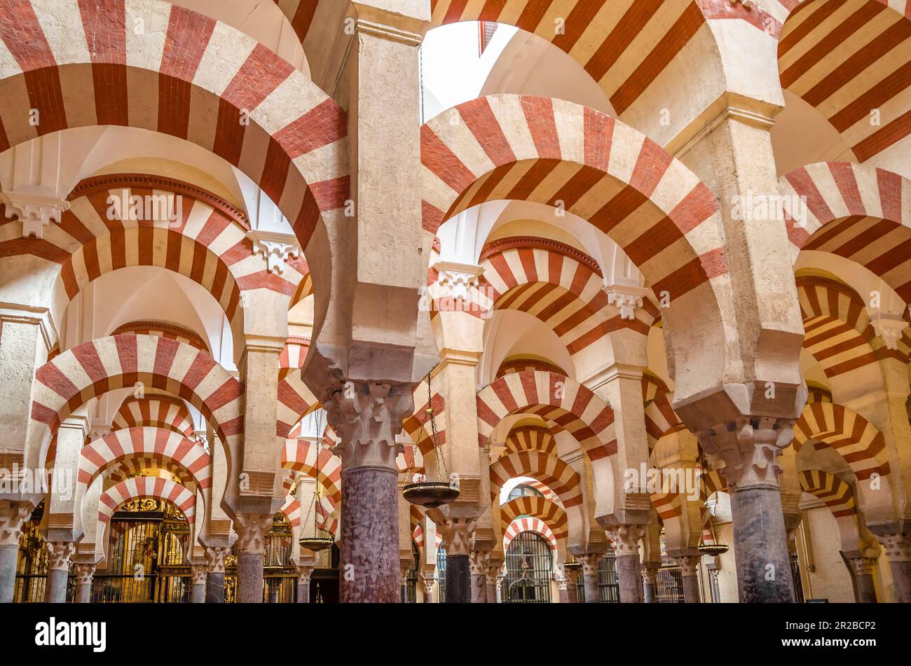 Double tiered arches hi-res stock photography and images - Alamy