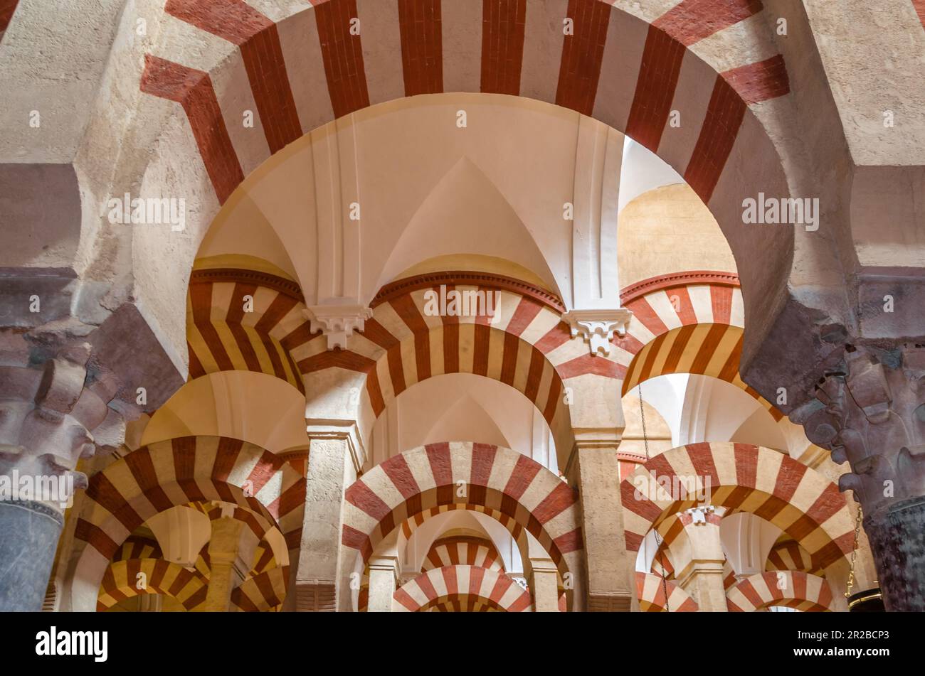 Double tiered arches hi-res stock photography and images - Alamy