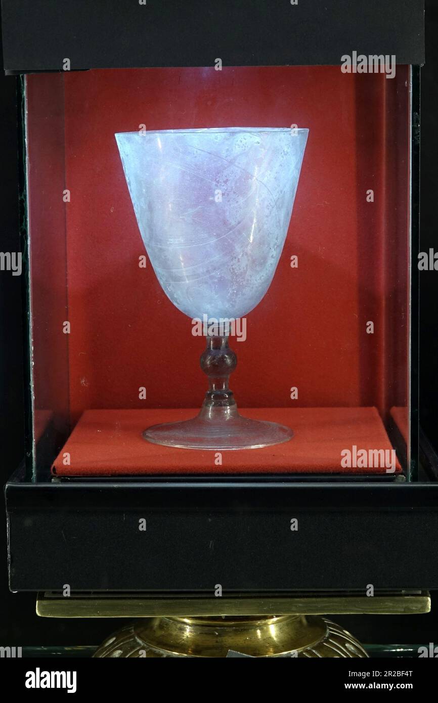 Graal cup hi-res stock photography and images - Alamy