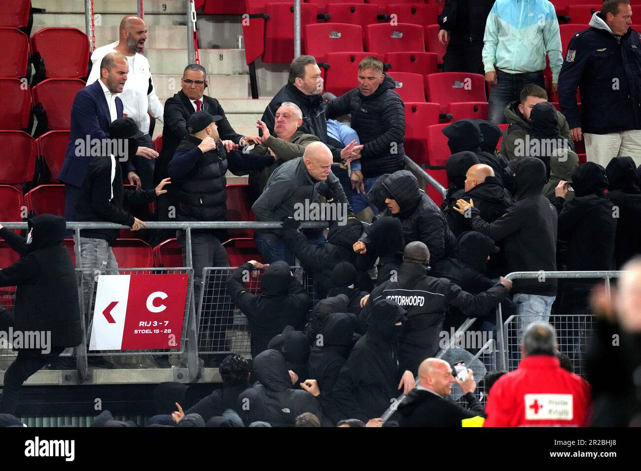 ALKMAAR - Riots in the stands after the UEFA Conference League semi ...