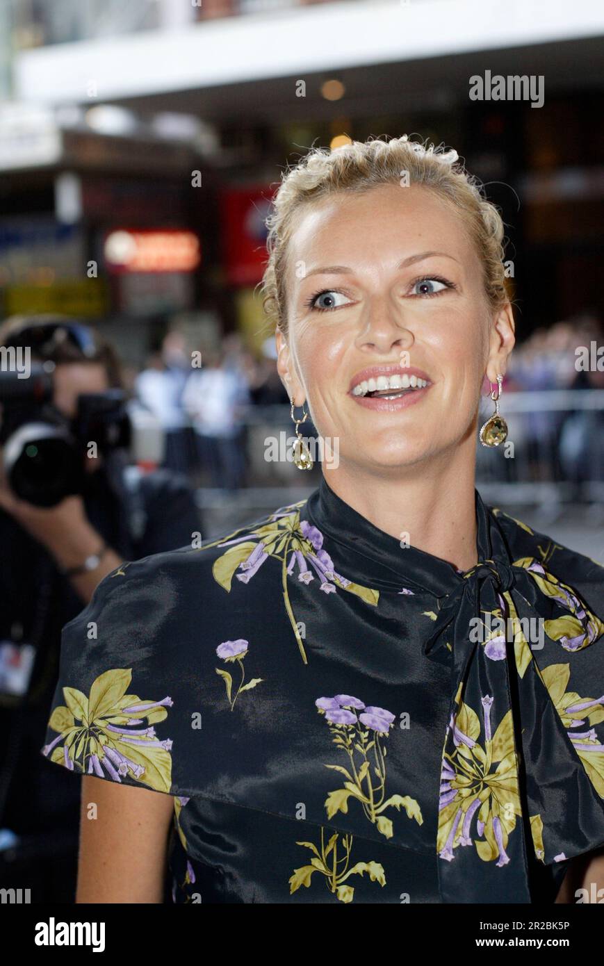 Sarah Murdoch and her mother at the Billy Elliott the Musical premiere ...