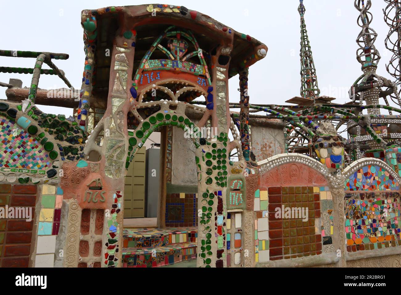 Los Angeles, California: WATTS TOWERS by Simon Rodia, architectural ...