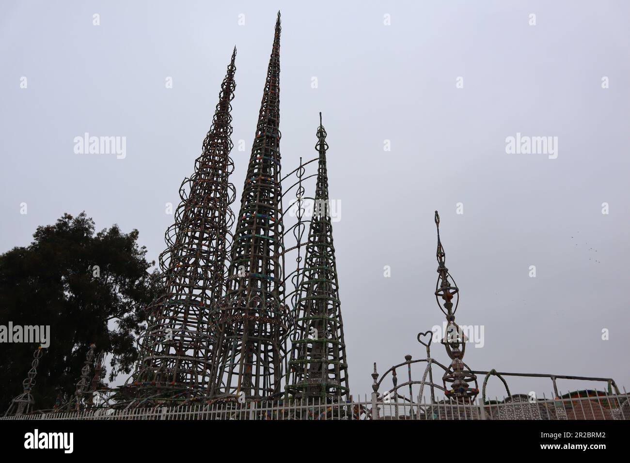 Los Angeles, California: WATTS TOWERS by Simon Rodia, architectural ...