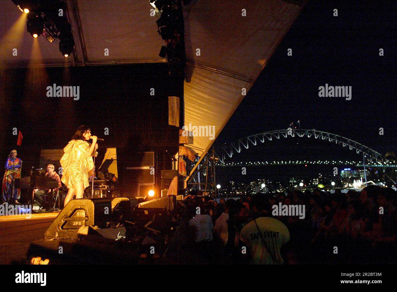 Outdoor stage at the sydney opera house hi-res stock photography and ...